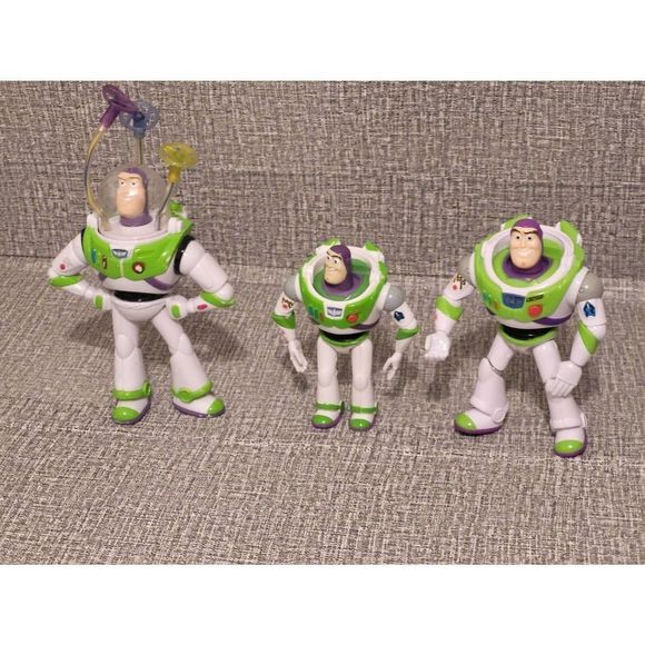 Disney | Toys | Disneys Pixar Buzz Lightyear Action Figure Lot Of ...